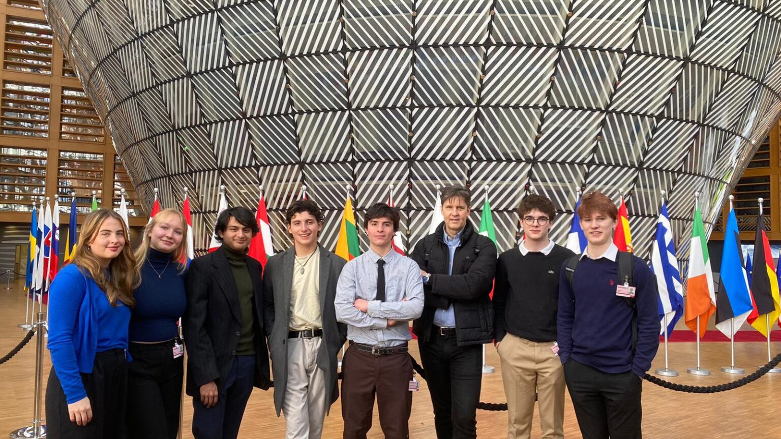 Studenst representing UWCM in Brussels - UWC Maastricht